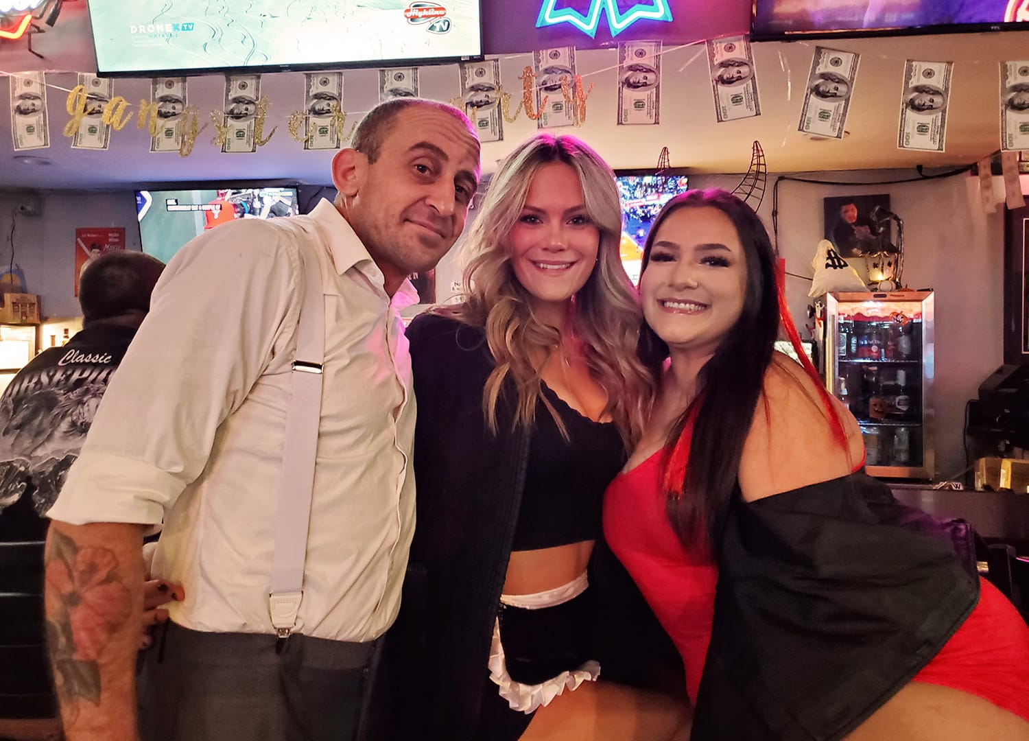 Home Page - Highline Lounge